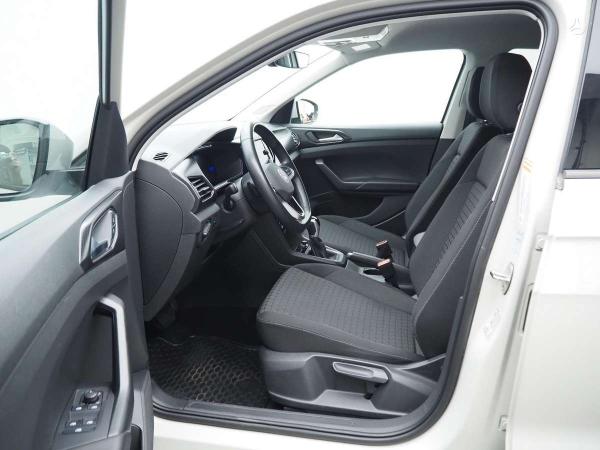 Dzeltens Volkswagen T-Cross 2023 Viļņa, ar dzinēja tilpumu 1.00 L un nobraukumu 90 tūkst. km par 16500 €, foto 8 vietnē AUTOMOTO.COM.LV