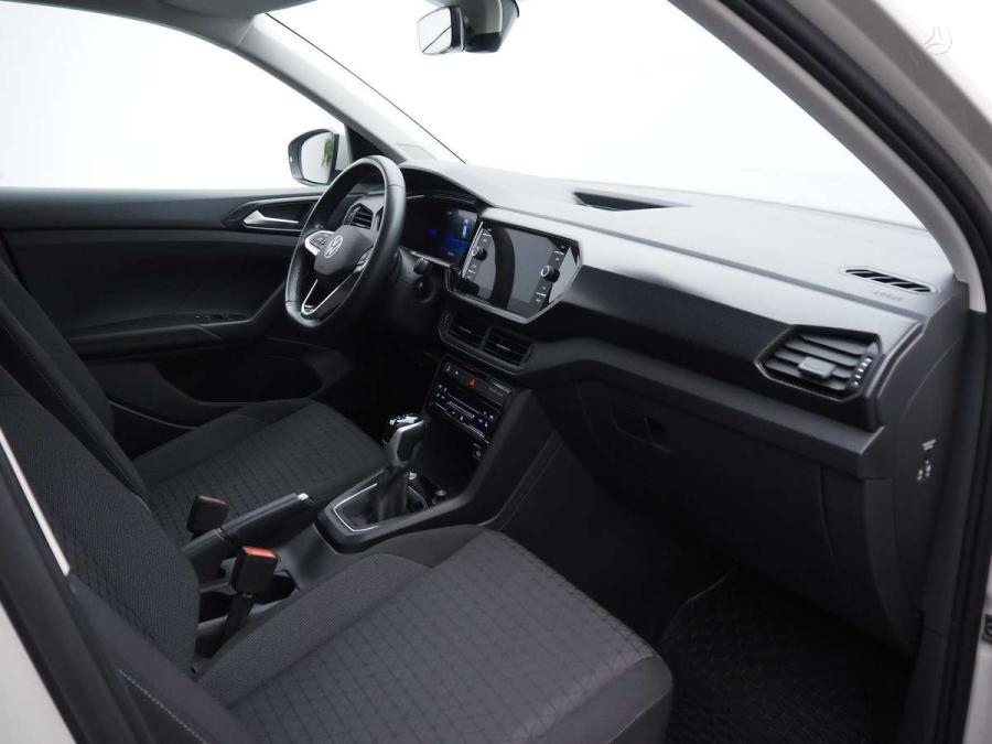 Желтый Фольксваген T-Cross 2023 в Вильнюс, объемом двигателя 1.00 л и пробегом 90 тыс. км за 16500 €, фото 13 на AUTOMOTO.COM.LV