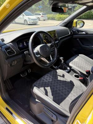 Yellow Volkswagen T-Cross 2024 in Vilnius, with an engine capacity of 1.50 L and mileage of 38 thousand km for 24900 €, photo 6 on AUTOMOTO.COM.LV