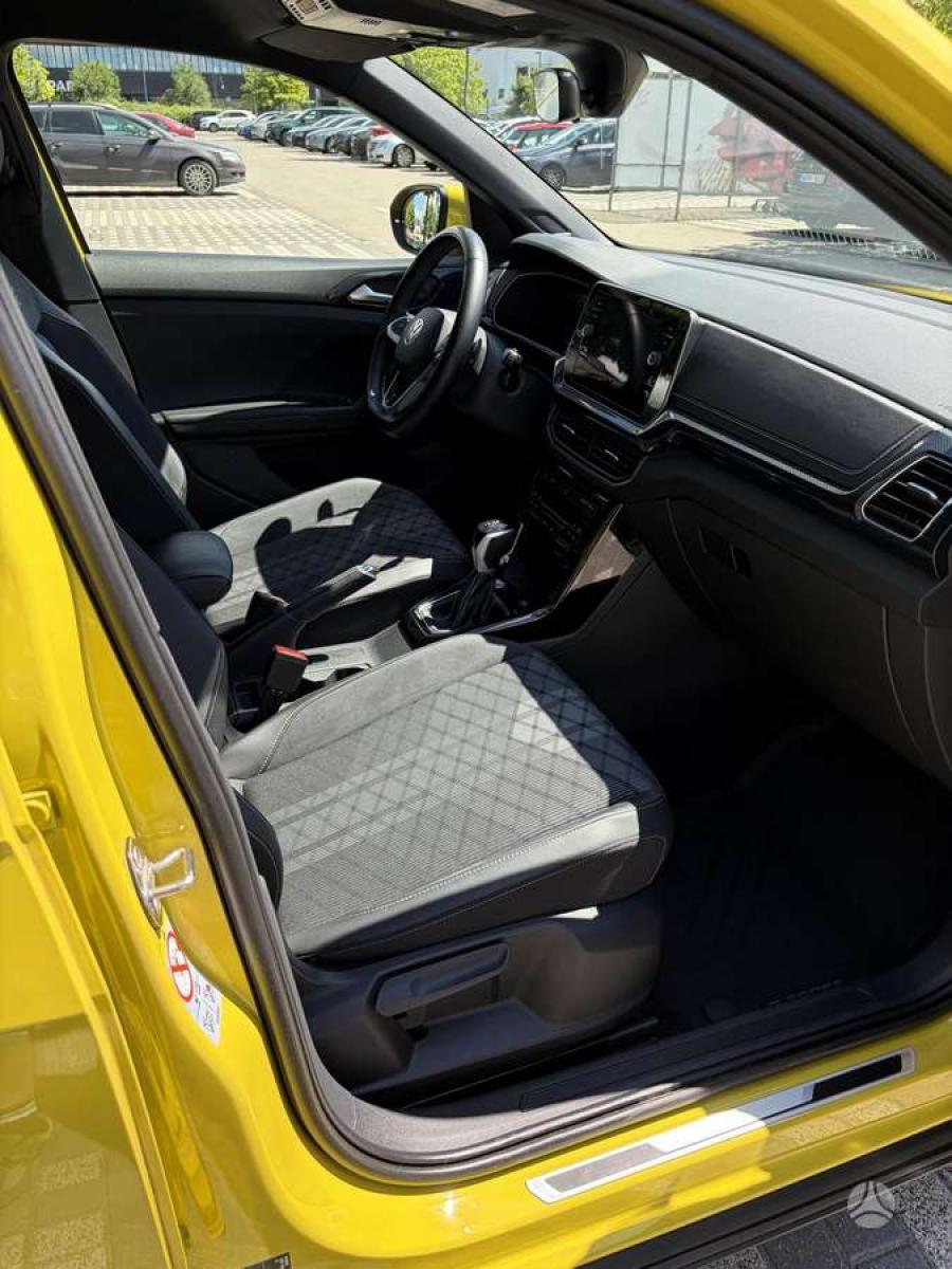 Yellow Volkswagen T-Cross 2024 in Vilnius, with an engine capacity of 1.50 L and mileage of 38 thousand km for 24900 €, photo 15 on AUTOMOTO.COM.LV
