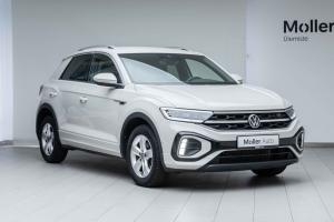 Smilšu krāsa Volkswagen T-Roc 2022 Peetri, ar dzinēja tilpumu 1.50 L un nobraukumu 94 tūkst. km par 24900 €, foto 3 vietnē AUTOMOTO.COM.LV