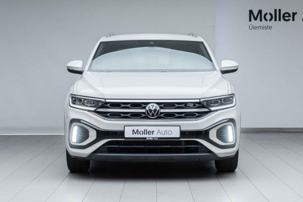 Smilšu krāsa Volkswagen T-Roc 2022 Peetri, ar dzinēja tilpumu 1.50 L un nobraukumu 94 tūkst. km par 24900 €, foto 4 vietnē AUTOMOTO.COM.LV