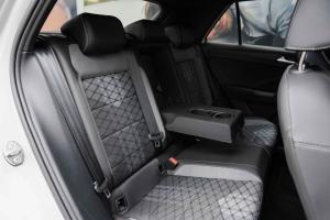Smilšu krāsa Volkswagen T-Roc 2022 Peetri, ar dzinēja tilpumu 1.50 L un nobraukumu 94 tūkst. km par 24900 €, foto 10 vietnē AUTOMOTO.COM.LV
