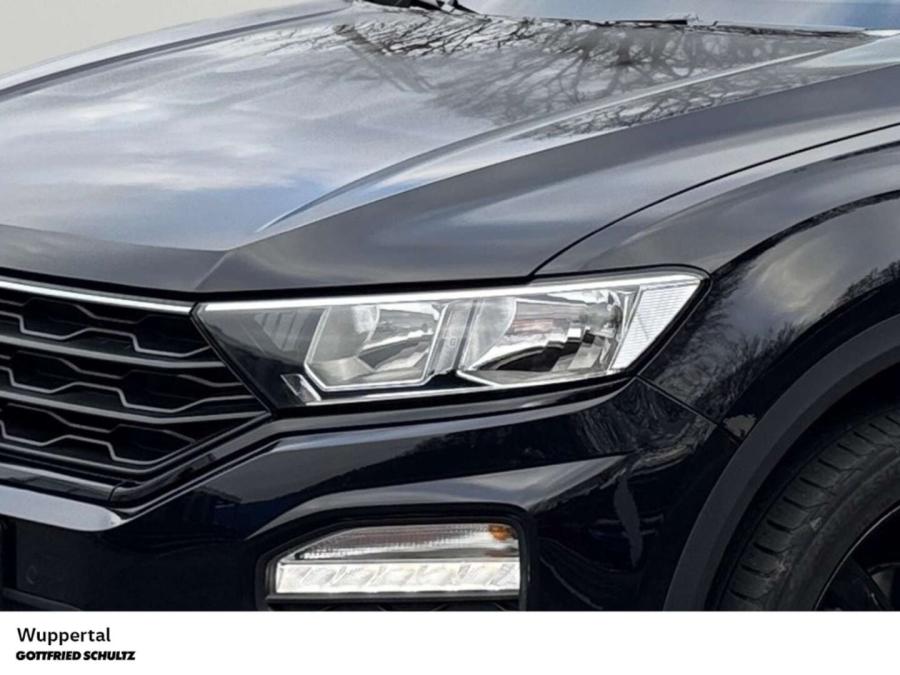 Black Volkswagen T-Roc 2021 in Kaunas, with an engine capacity of 1.00 L and mileage of 41 thousand km for 22349 €, photo 5 on AUTOMOTO.COM.LV