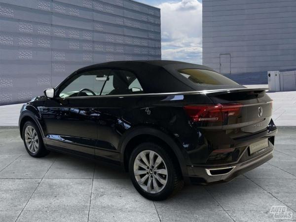 Melns Volkswagen T-Roc 2021 Kauņa, ar dzinēja tilpumu 1.50 L un nobraukumu 20 tūkst. km par 32643 €, foto 3 vietnē AUTOMOTO.COM.LV