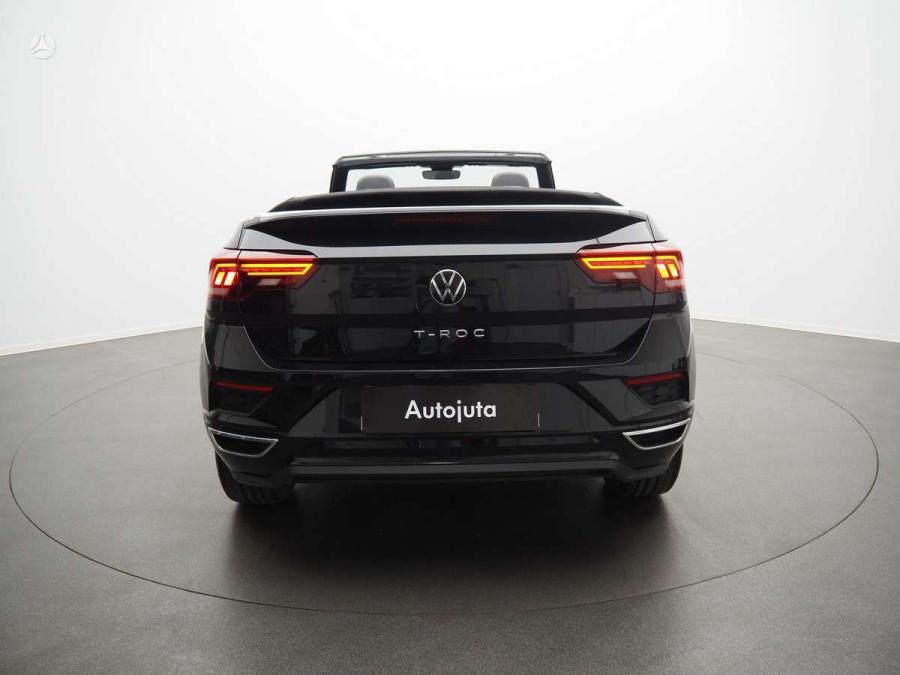 Black Volkswagen T-Roc 2021 in Vilnius, with an engine capacity of 1.50 L and mileage of 75 thousand km for 21659 €, photo 14 on AUTOMOTO.COM.LV