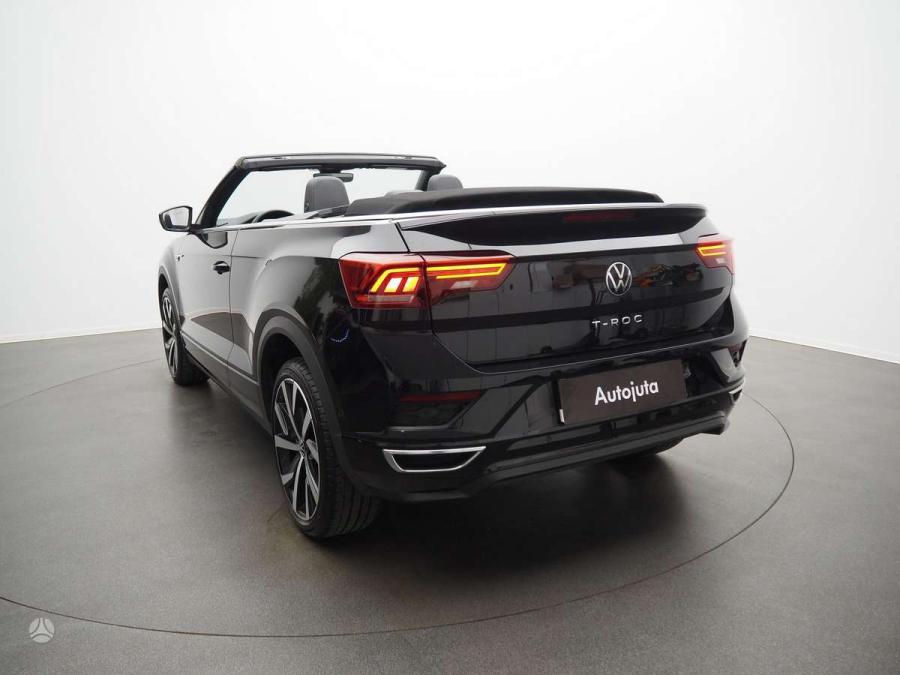 Black Volkswagen T-Roc 2021 in Vilnius, with an engine capacity of 1.50 L and mileage of 75 thousand km for 21659 €, photo 15 on AUTOMOTO.COM.LV
