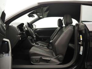 Black Volkswagen T-Roc 2021 in Vilnius, with an engine capacity of 1.50 L and mileage of 75 thousand km for 21659 €, photo 18 on AUTOMOTO.COM.LV