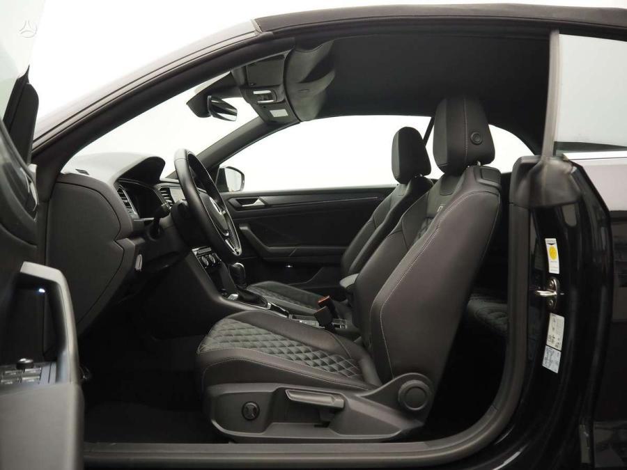 Black Volkswagen T-Roc 2021 in Vilnius, with an engine capacity of 1.50 L and mileage of 75 thousand km for 21659 €, photo 18 on AUTOMOTO.COM.LV