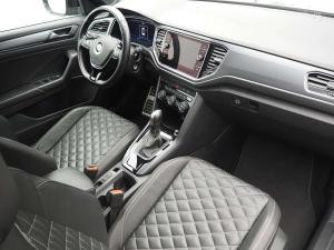 Black Volkswagen T-Roc 2021 in Vilnius, with an engine capacity of 1.50 L and mileage of 75 thousand km for 21659 €, photo 22 on AUTOMOTO.COM.LV