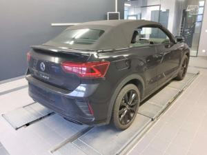 Black Volkswagen T-Roc 2022 in Kaunas, with an engine capacity of 1.50 L and mileage of 24 thousand km for 32579 €, photo 3 on AUTOMOTO.COM.LV