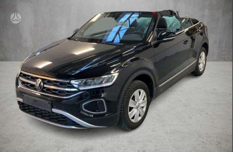 Black Volkswagen T-Roc 2023 in Vilnius, with an engine capacity of 1.50 L and mileage of 61 thousand km for 25398 €, photo 2 on AUTOMOTO.COM.LV