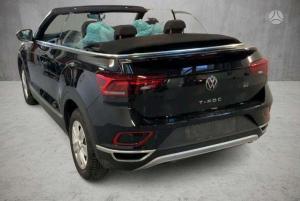 Black Volkswagen T-Roc 2023 in Vilnius, with an engine capacity of 1.50 L and mileage of 61 thousand km for 25398 €, photo 3 on AUTOMOTO.COM.LV