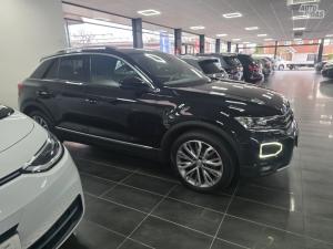 Black Volkswagen T-Roc 2018 in Avizieniai, with an engine capacity of 2.00 L and mileage of 150 thousand km for 16999 €, photo 15 on AUTOMOTO.COM.LV