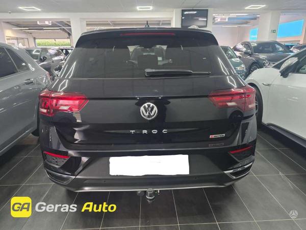 Melns Volkswagen T-Roc 2018 Viļņa, ar dzinēja tilpumu 2.00 L un nobraukumu 150 tūkst. km par 16990 €, foto 5 vietnē AUTOMOTO.COM.LV
