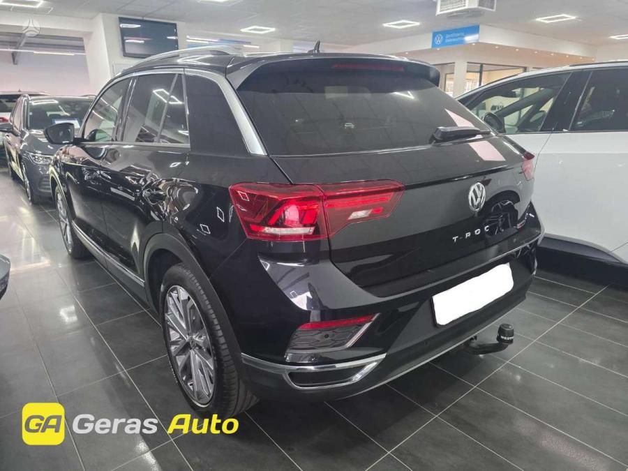 Melns Volkswagen T-Roc 2018 Viļņa, ar dzinēja tilpumu 2.00 L un nobraukumu 150 tūkst. km par 16990 €, foto 6 vietnē AUTOMOTO.COM.LV