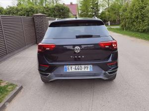 Black Volkswagen T-Roc 2018 in Kaunas, with an engine capacity of 1.50 L and mileage of 144 thousand km for 7900 €, photo 5 on AUTOMOTO.COM.LV