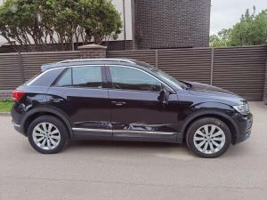 Black Volkswagen T-Roc 2018 in Kaunas, with an engine capacity of 1.50 L and mileage of 144 thousand km for 7900 €, photo 9 on AUTOMOTO.COM.LV