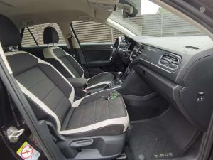 Black Volkswagen T-Roc 2018 in Kaunas, with an engine capacity of 1.50 L and mileage of 144 thousand km for 7900 €, photo 21 on AUTOMOTO.COM.LV