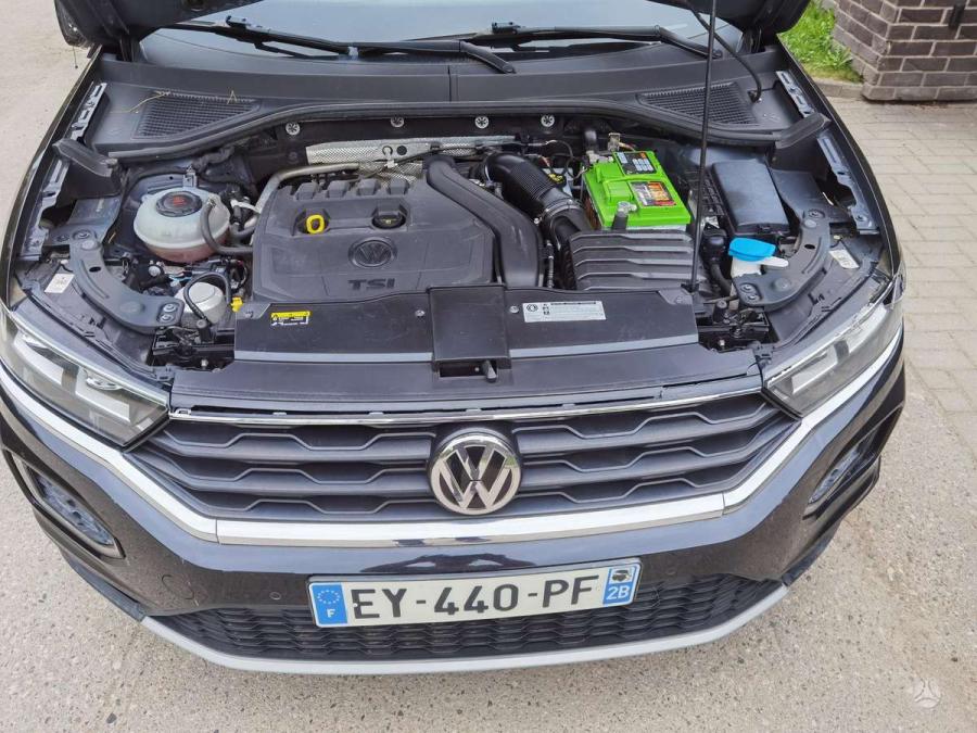 Black Volkswagen T-Roc 2018 in Kaunas, with an engine capacity of 1.50 L and mileage of 144 thousand km for 7900 €, photo 22 on AUTOMOTO.COM.LV
