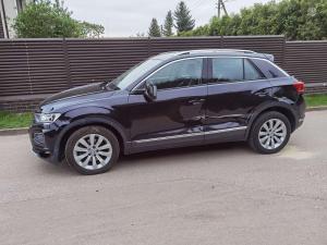 Black Volkswagen T-Roc 2018 in Kaunas, with an engine capacity of 1.50 L and mileage of 144 thousand km for 7900 €, photo 25 on AUTOMOTO.COM.LV