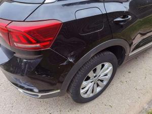 Black Volkswagen T-Roc 2018 in Kaunas, with an engine capacity of 1.50 L and mileage of 144 thousand km for 7900 €, photo 37 on AUTOMOTO.COM.LV