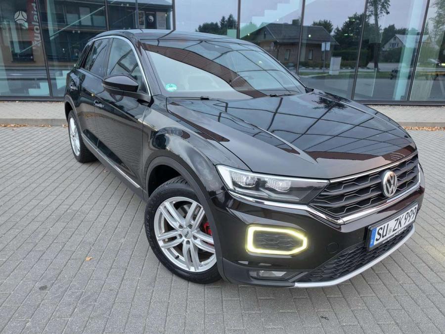 Melns Volkswagen T-Roc 2018 Utena, ar dzinēja tilpumu 1.50 L un nobraukumu 184 tūkst. km par 12900 €, foto 1 vietnē AUTOMOTO.COM.LV