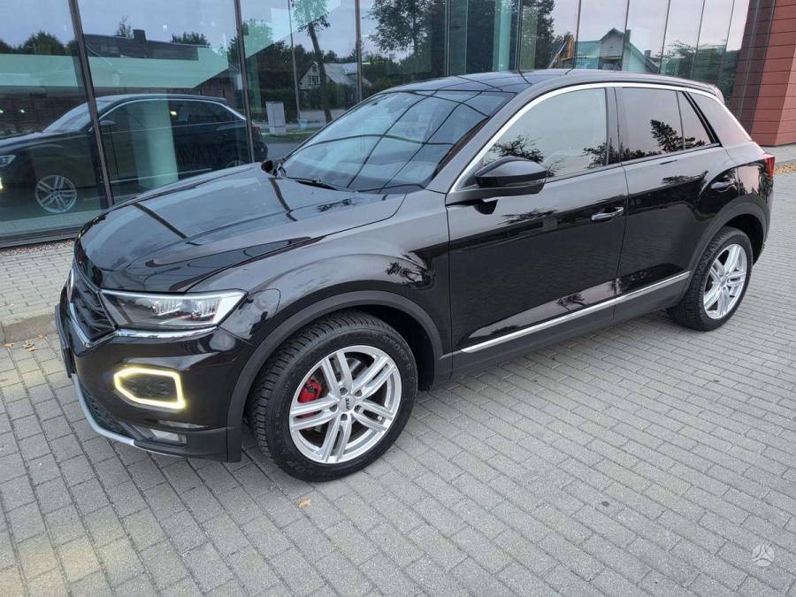 Melns Volkswagen T-Roc 2018 Utena, ar dzinēja tilpumu 1.50 L un nobraukumu 184 tūkst. km par 12900 €, foto 17 vietnē AUTOMOTO.COM.LV