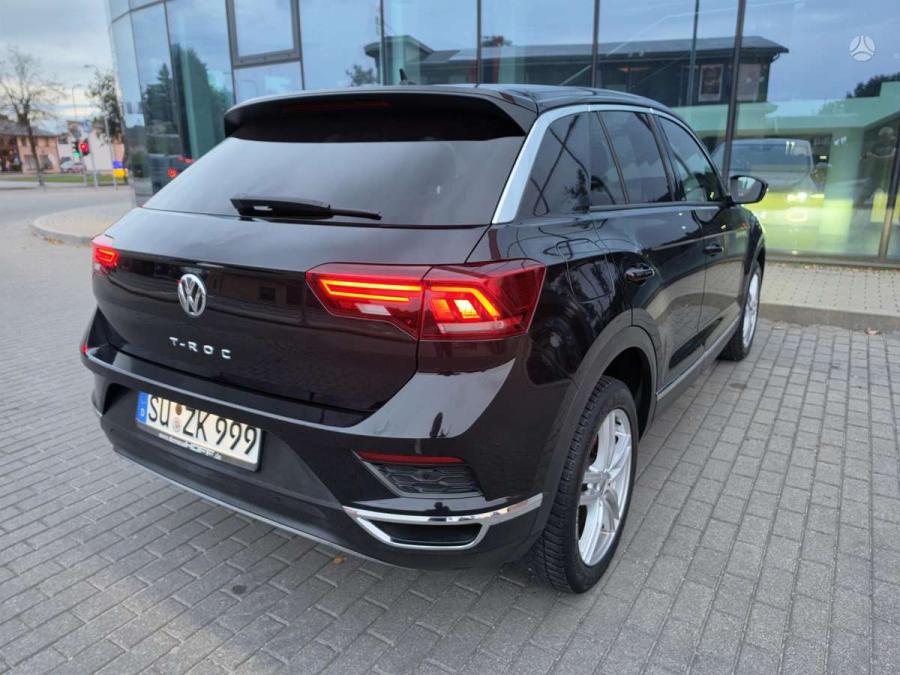 Melns Volkswagen T-Roc 2018 Utena, ar dzinēja tilpumu 1.50 L un nobraukumu 184 tūkst. km par 12900 €, foto 19 vietnē AUTOMOTO.COM.LV
