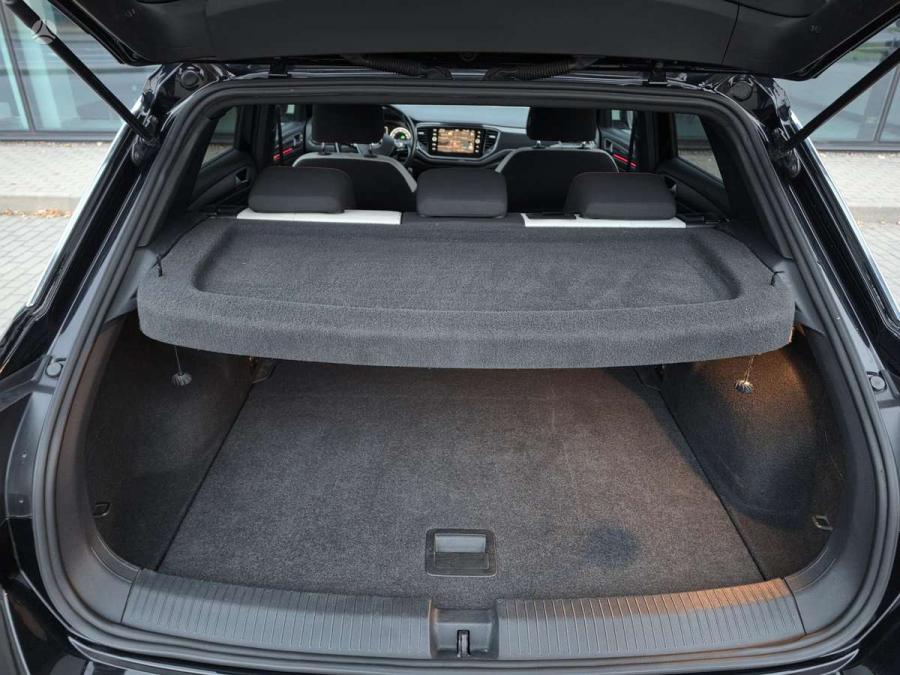 Melns Volkswagen T-Roc 2018 Utena, ar dzinēja tilpumu 1.50 L un nobraukumu 184 tūkst. km par 12900 €, foto 35 vietnē AUTOMOTO.COM.LV