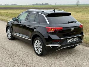Black Volkswagen T-Roc 2019 in Vilkaviskis, with an engine capacity of 1.97 L and mileage of 190 thousand km for 16600 €, photo 3 on AUTOMOTO.COM.LV