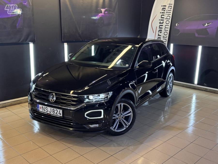 Black Volkswagen T-Roc 2019 in Avizieniai, with an engine capacity of 1.50 L and mileage of 165 thousand km for 18950 €, photo 1 on AUTOMOTO.COM.LV