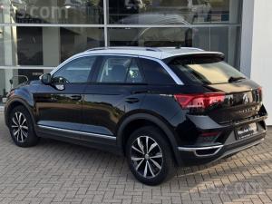 Black Volkswagen T-Roc 2019 in Valmiera, with an engine capacity of 2.00 L and mileage of 71 thousand km for 19300 €, photo 5 on AUTOMOTO.COM.LV