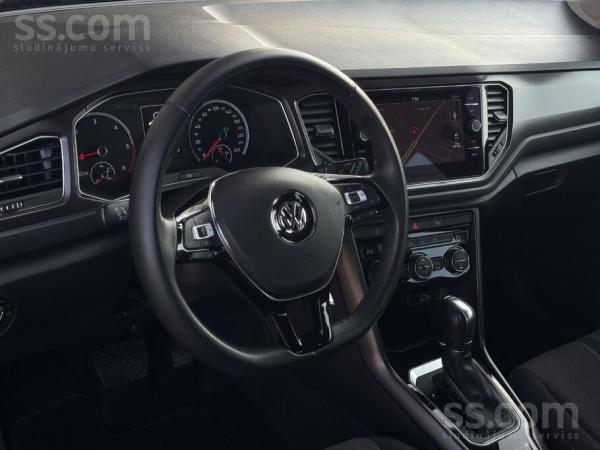 Melns Volkswagen T-Roc 2019 Valmiera, ar dzinēja tilpumu 2.00 L un nobraukumu 71 tūkst. km par 19300 €, foto 8 vietnē AUTOMOTO.COM.LV