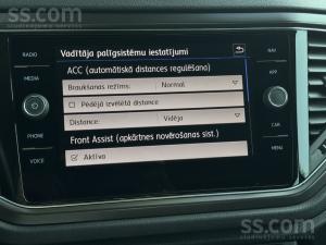 Black Volkswagen T-Roc 2019 in Valmiera, with an engine capacity of 2.00 L and mileage of 71 thousand km for 19300 €, photo 15 on AUTOMOTO.COM.LV