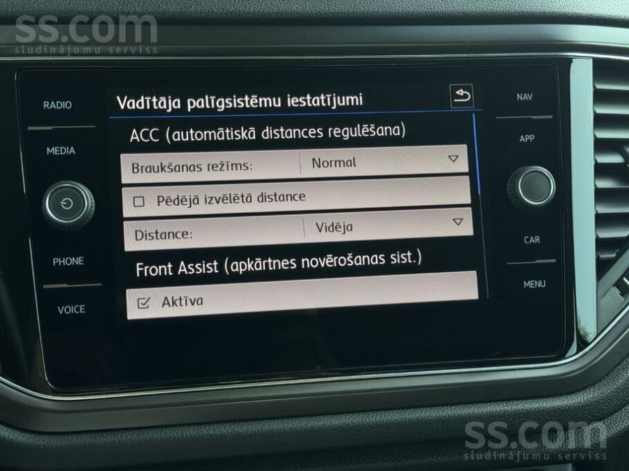 Black Volkswagen T-Roc 2019 in Valmiera, with an engine capacity of 2.00 L and mileage of 71 thousand km for 19300 €, photo 15 on AUTOMOTO.COM.LV