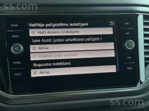 Black Volkswagen T-Roc 2019 in Valmiera, with an engine capacity of 2.00 L and mileage of 71 thousand km for 19300 €, photo 16 on AUTOMOTO.COM.LV