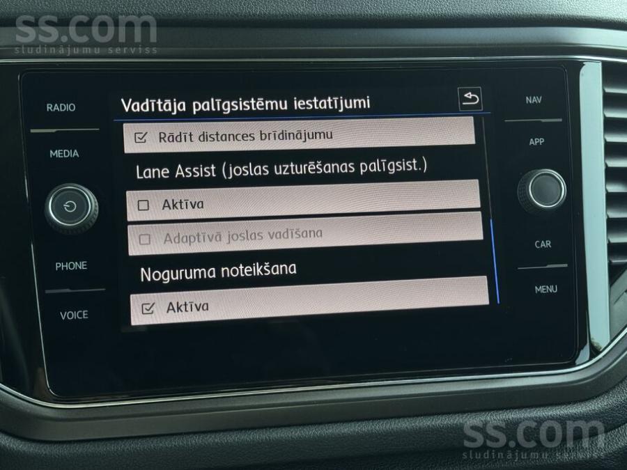 Black Volkswagen T-Roc 2019 in Valmiera, with an engine capacity of 2.00 L and mileage of 71 thousand km for 19300 €, photo 16 on AUTOMOTO.COM.LV