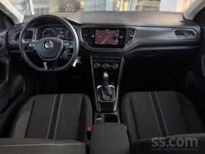 Black Volkswagen T-Roc 2019 in Valmiera, with an engine capacity of 2.00 L and mileage of 71 thousand km for 19300 €, photo 20 on AUTOMOTO.COM.LV