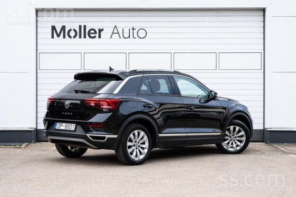 Black Volkswagen T-Roc 2019 in Riga, with an engine capacity of 1.50 L and mileage of 98 thousand km for 17950 €, photo 3 on AUTOMOTO.COM.LV
