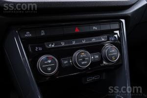 Melns Volkswagen T-Roc 2019 Rīga, ar dzinēja tilpumu 1.50 L un nobraukumu 98 tūkst. km par 17950 €, foto 15 vietnē AUTOMOTO.COM.LV