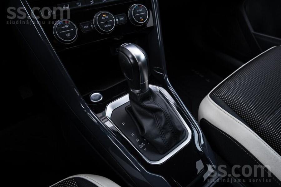 Melns Volkswagen T-Roc 2019 Rīga, ar dzinēja tilpumu 1.50 L un nobraukumu 98 tūkst. km par 17950 €, foto 16 vietnē AUTOMOTO.COM.LV