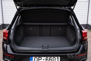 Melns Volkswagen T-Roc 2019 Rīga, ar dzinēja tilpumu 1.50 L un nobraukumu 98 tūkst. km par 17950 €, foto 17 vietnē AUTOMOTO.COM.LV