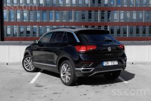 Black Volkswagen T-Roc 2019 in Riga, with an engine capacity of 1.50 L and mileage of 217 thousand km for 15490 €, photo 5 on AUTOMOTO.COM.LV