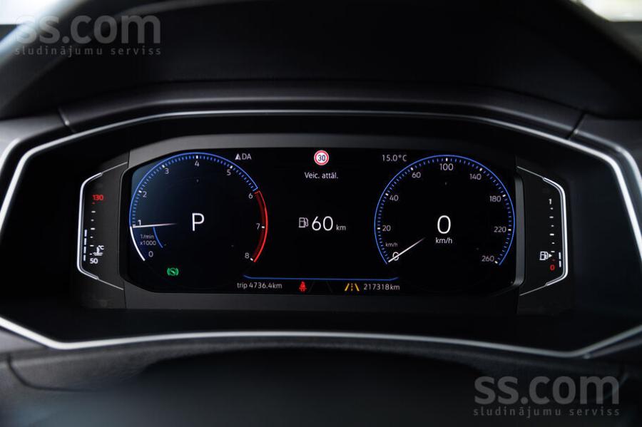 Black Volkswagen T-Roc 2019 in Riga, with an engine capacity of 1.50 L and mileage of 217 thousand km for 15490 €, photo 15 on AUTOMOTO.COM.LV
