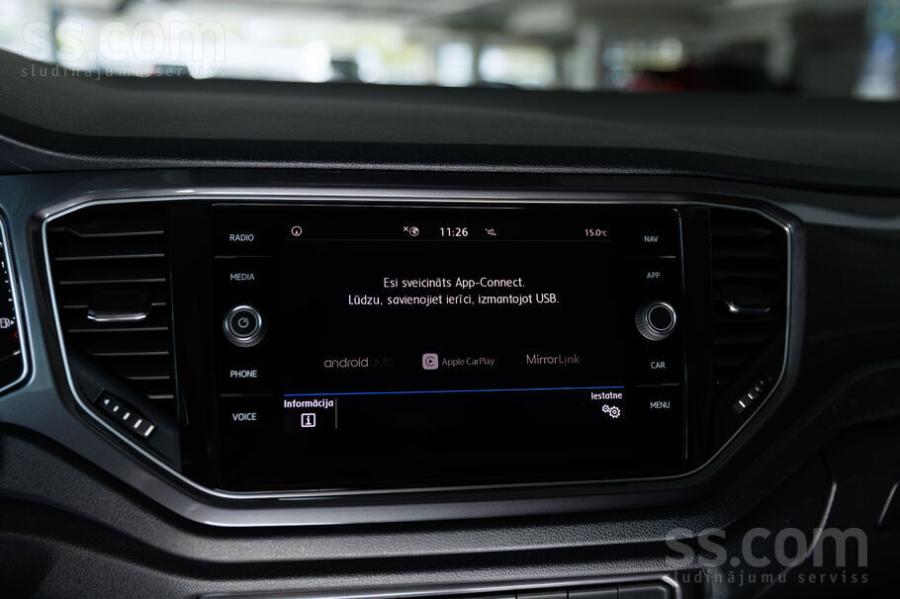 Black Volkswagen T-Roc 2019 in Riga, with an engine capacity of 1.50 L and mileage of 217 thousand km for 15490 €, photo 18 on AUTOMOTO.COM.LV