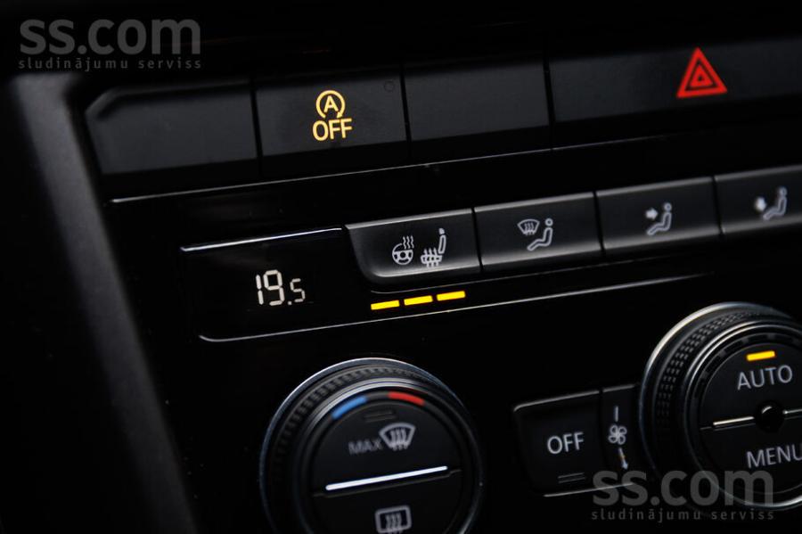 Black Volkswagen T-Roc 2019 in Riga, with an engine capacity of 1.50 L and mileage of 217 thousand km for 15490 €, photo 20 on AUTOMOTO.COM.LV