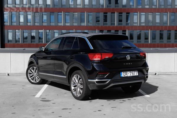 Melns Volkswagen T-Roc 2019 Rīga, ar dzinēja tilpumu 1.50 L un nobraukumu 217 tūkst. km par 15490 €, foto 5 vietnē AUTOMOTO.COM.LV