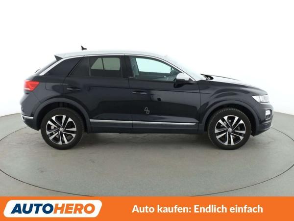 Black Volkswagen T-Roc 2020 in Kaunas, with an engine capacity of 1.50 L and mileage of 23 thousand km for 24223 €, photo 7 on AUTOMOTO.COM.LV
