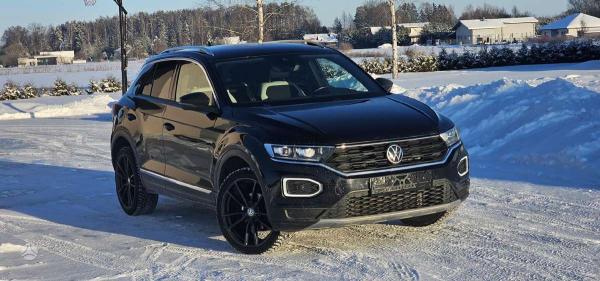 Melns Volkswagen T-Roc 2020 Kauņa, ar dzinēja tilpumu 1.50 L un nobraukumu 80 tūkst. km par 17800 €, foto 2 vietnē AUTOMOTO.COM.LV